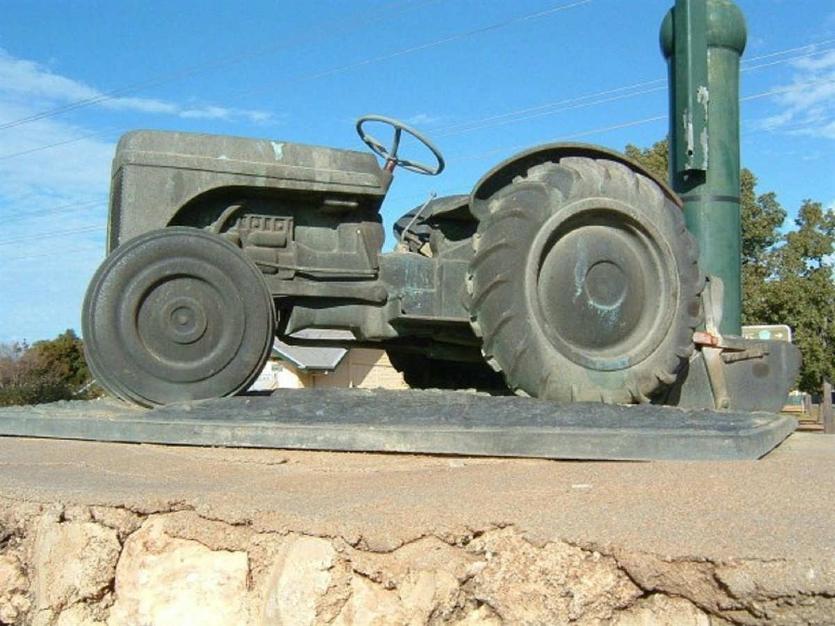 Ferguson Tractor Monument Broken Hill, Australia | Official Tourism Website